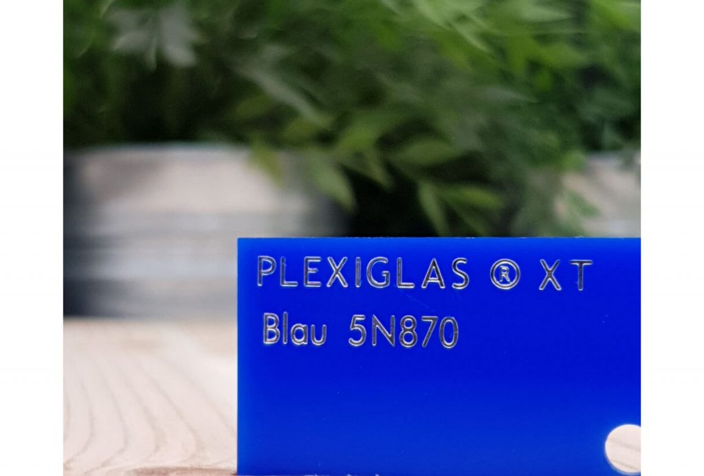 PLEXIGLAS® Platte XT blau (5N870) im Zuschnitt – SHOP | KUNSTSTOFFE JANSEN